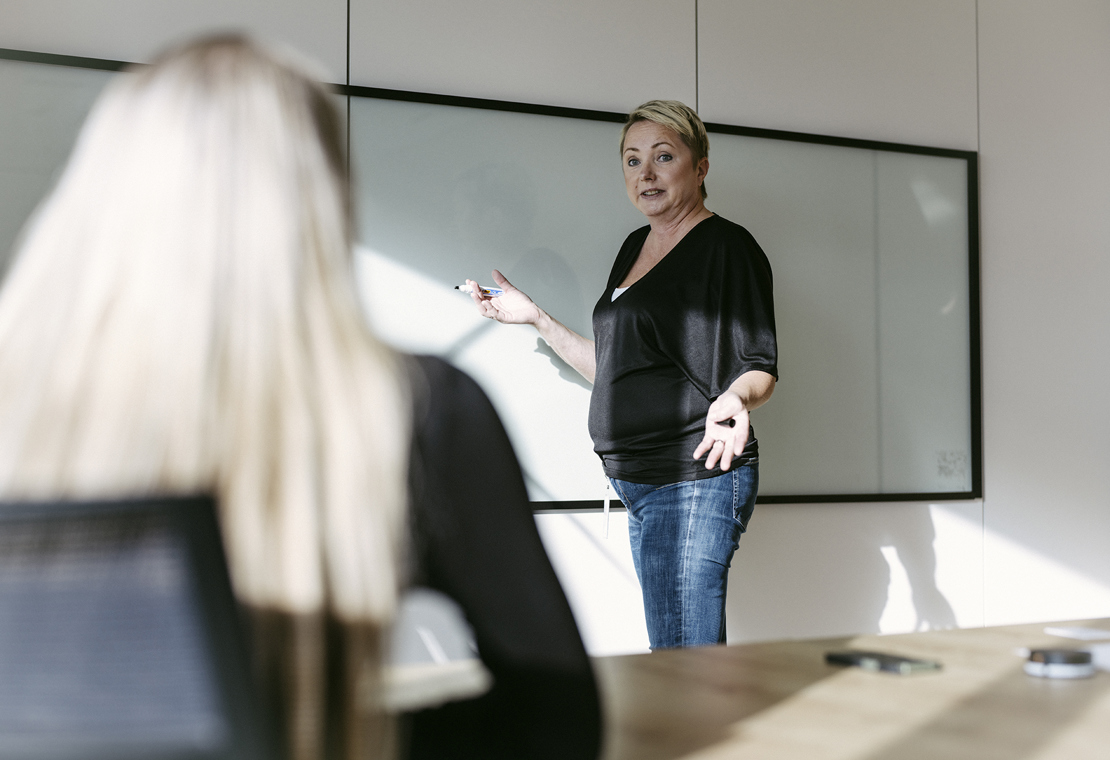 Contact us | Intrum UK